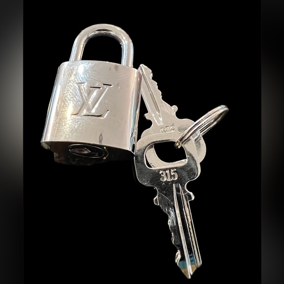 Louis Vuitton | Accessories | Louis Vuitton Silver Lock With 2 Keys 35 ...